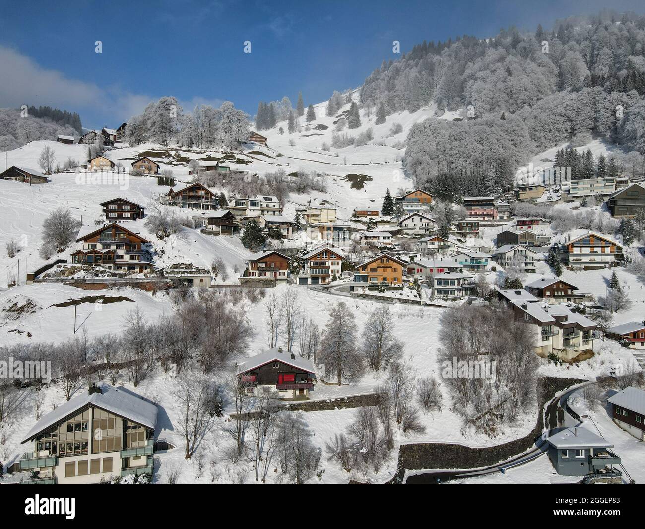 Winter landscape view at the village of Engelberg on the Swiss alps ...