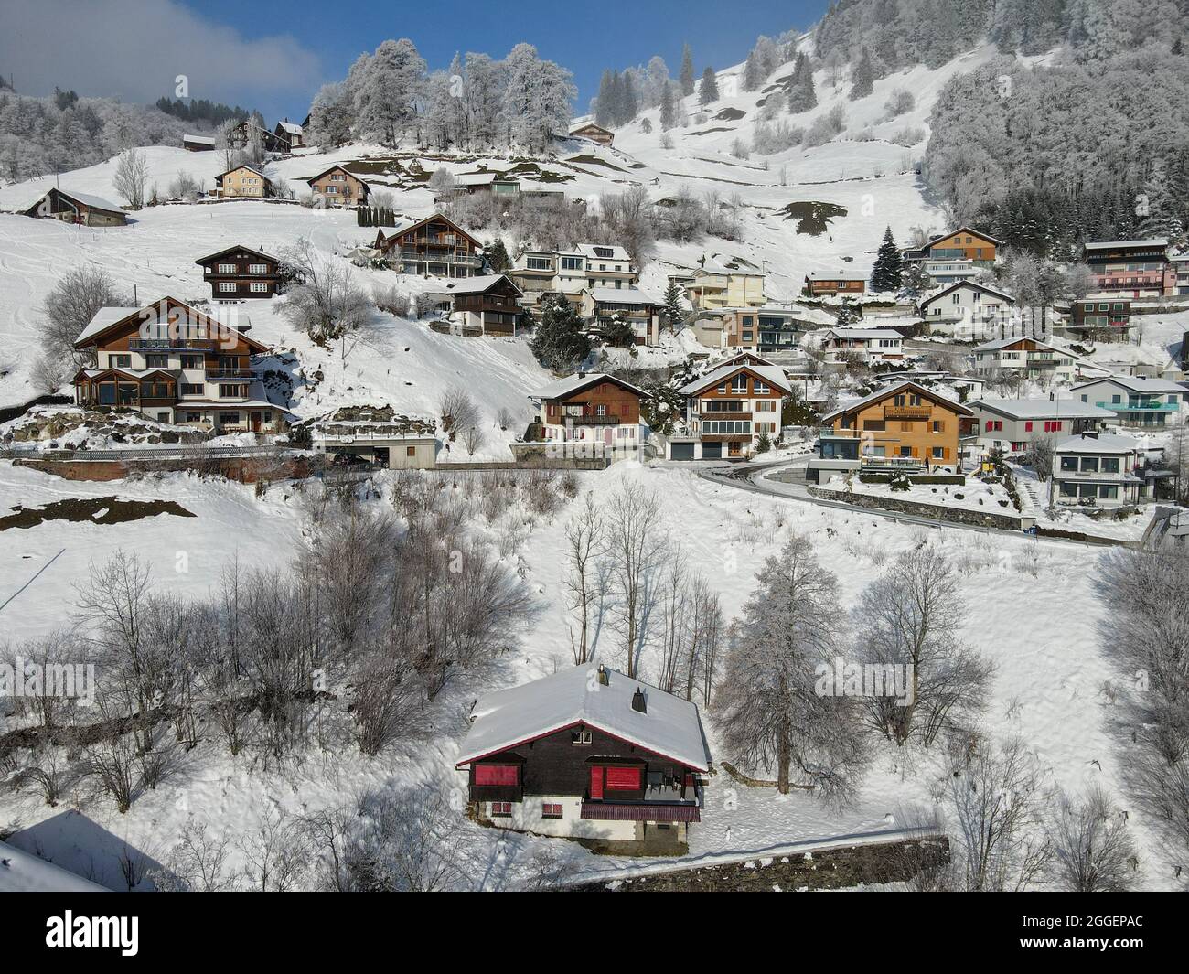 Winter landscape view at the village of Engelberg on the Swiss alps ...