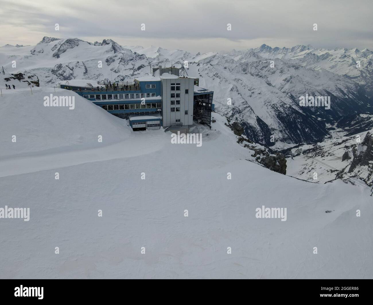 Winter landscape view at the cable car station of mount Titlis over ...