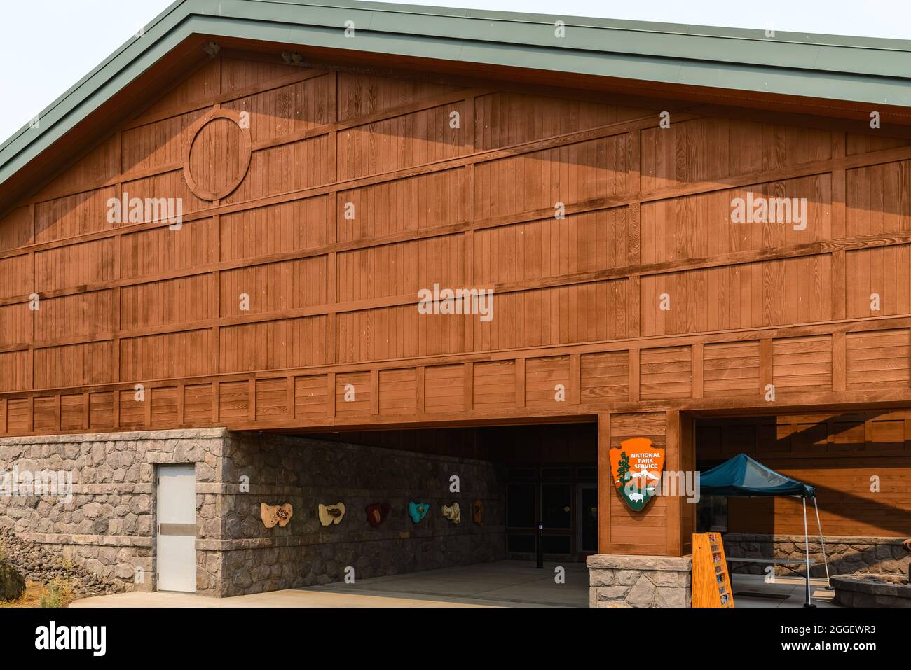 National monument visitor center hi-res stock photography and images ...