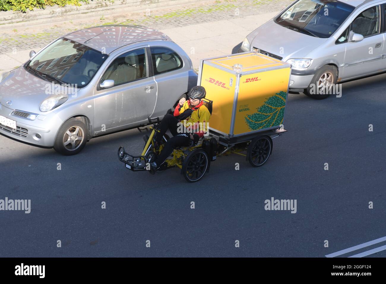 Dhl bike riders hi-res stock photography and images - Alamy