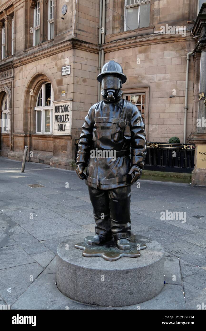 Citizen Firefighter memorial by sculptor Kenny Hunter, Hope Street ...