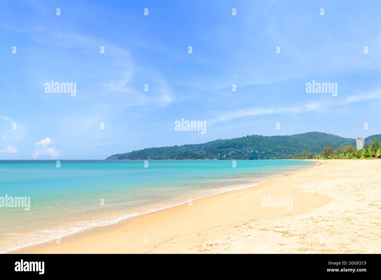 Karon Beach with crystal clear water and wave, famous tourist de Stock ...