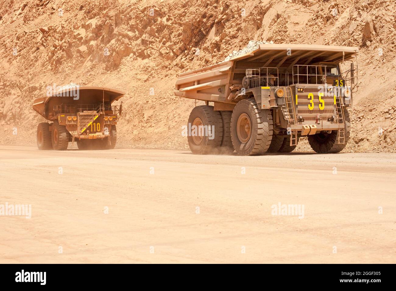 Mine haul truck hi-res stock photography and images - Alamy