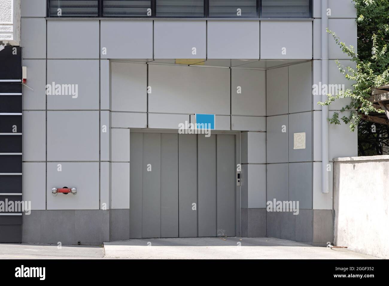 Lift Elevator to Underground Garage in Building Stock Photo - Alamy