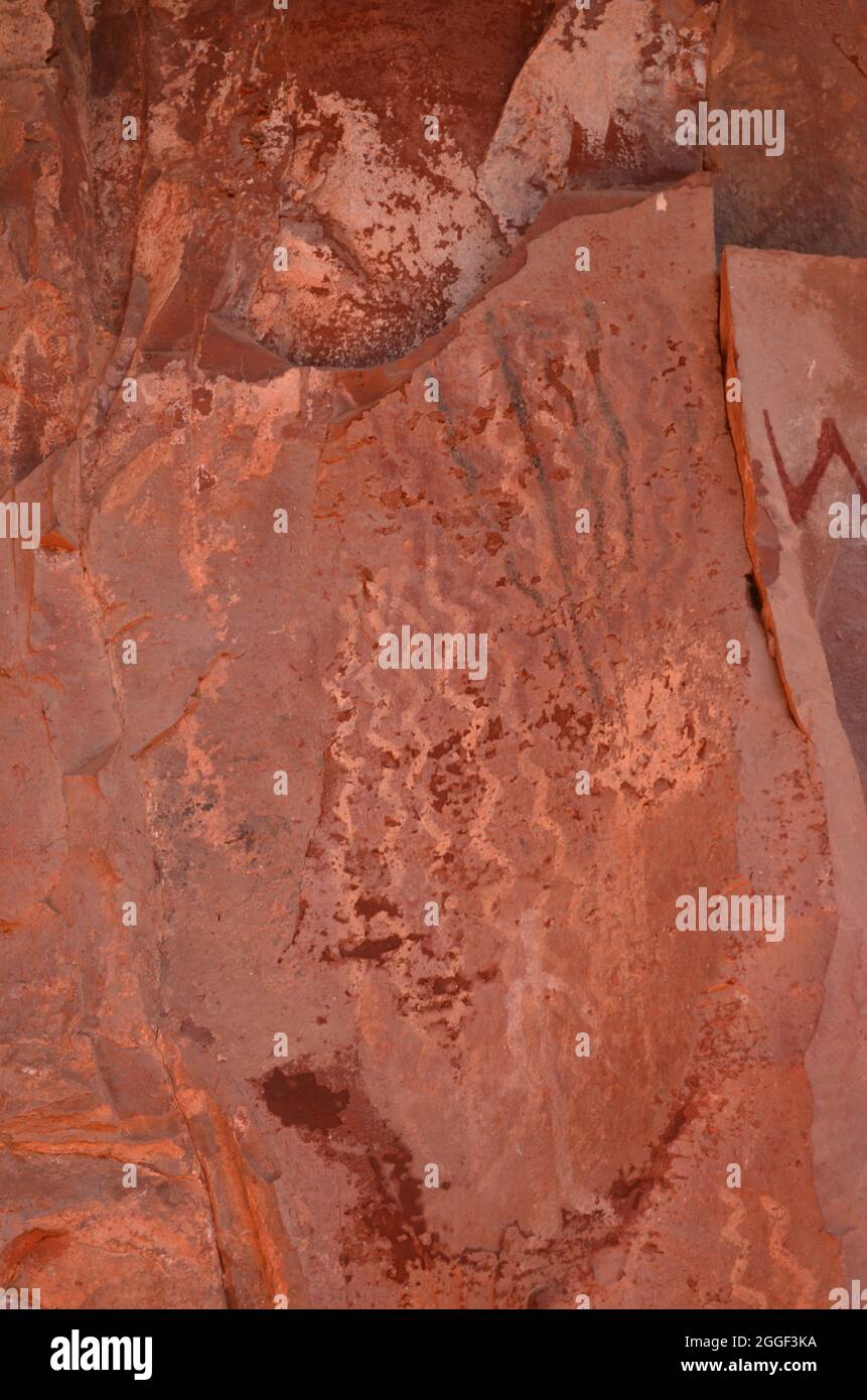 Red rock sandstone with hieroglyphs and petroglyphs Stock Photo - Alamy