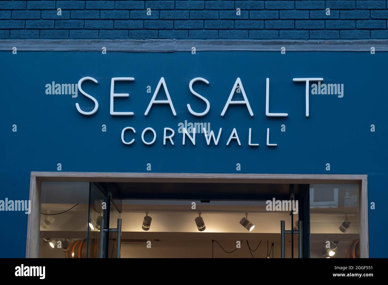 Seasalt clothes shop hi-res stock photography and images - Alamy