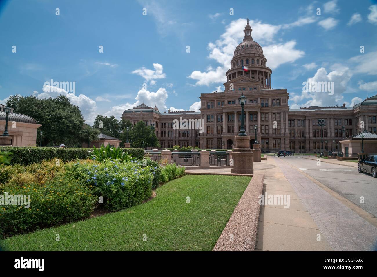 Texas state capitol entrance hi-res stock photography and images - Alamy
