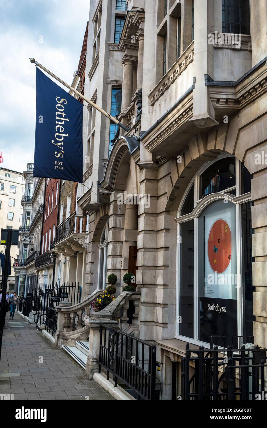 Sothebys Fine Art High Resolution Stock Photography and Images - Alamy