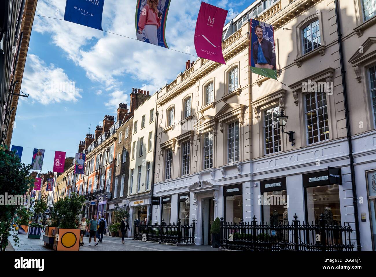 Upmarket shops in South Molton Street, London, England, UK Stock Photo ...