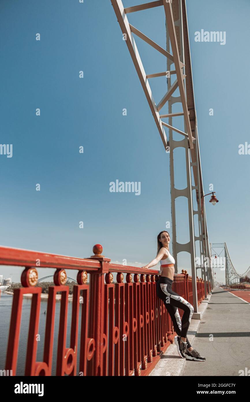 Modern city footbridge hi-res stock photography and images - Alamy