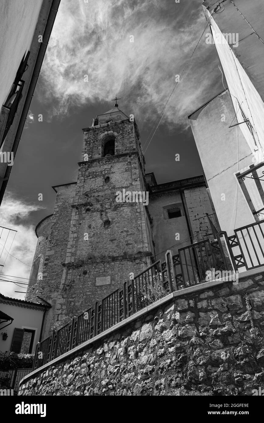 Carpinone. Carpinone is an Italian town of 1,075 inhabitants in the ...