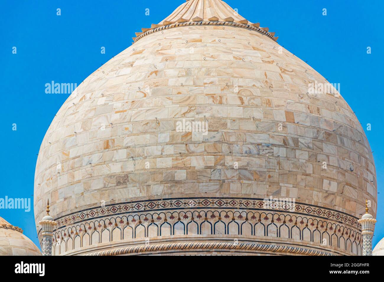 Taj Mahal in Agra India Mogul marble mausoleum amazing architecture and ...