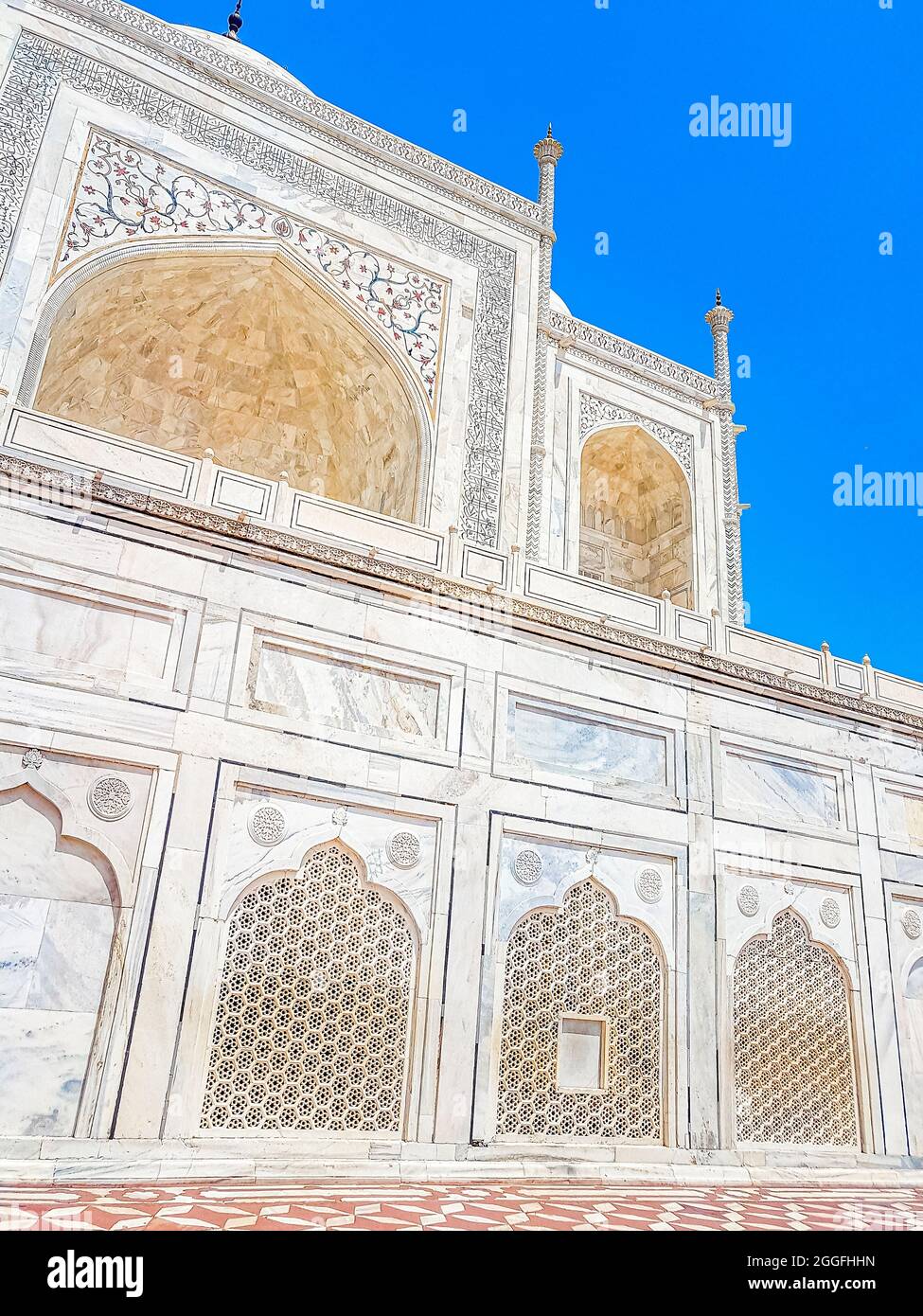 Taj Mahal in Agra India Mogul marble mausoleum amazing architecture and ...
