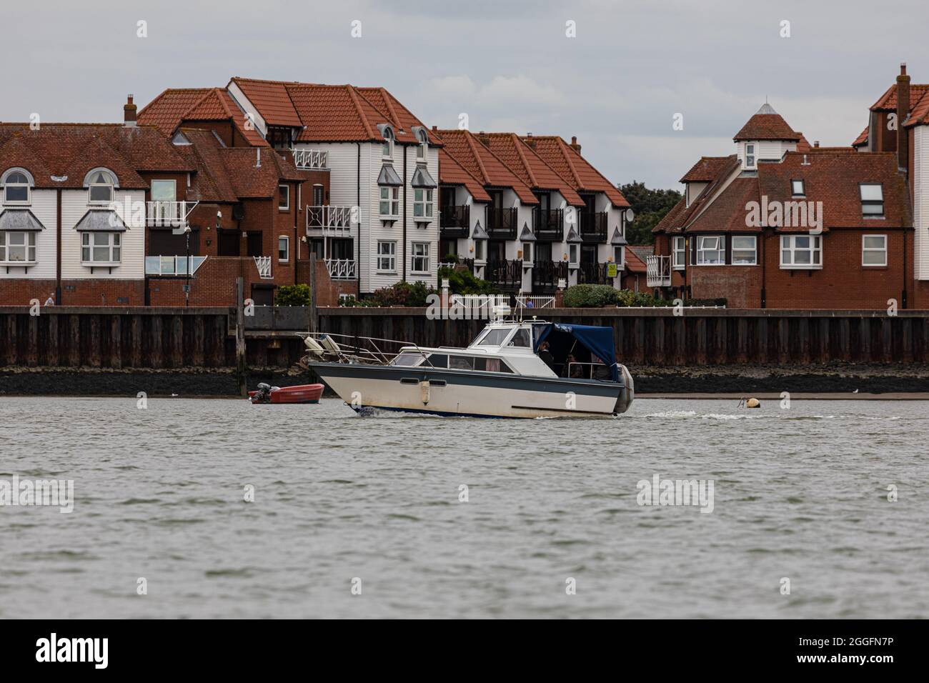 Sailing on river crouch hi-res stock photography and images - Alamy