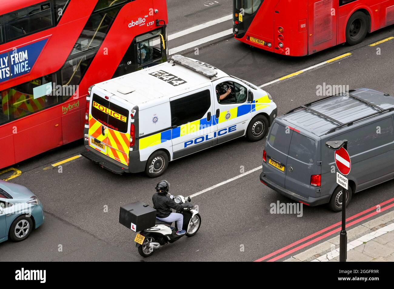City london police vehicle van hi-res stock photography and images - Alamy