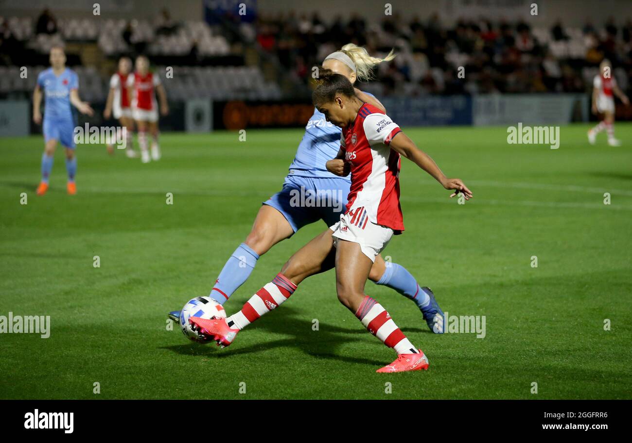 Arsenal’s Nikita Parris battles with Slavia Praha’s Gabriela Slajasova ...