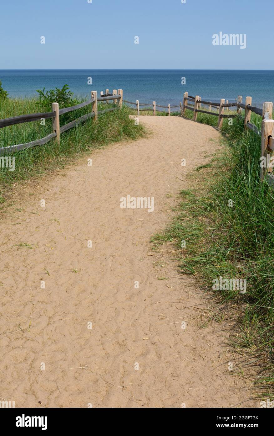 Sand trail leading to the beach Stock Photo - Alamy