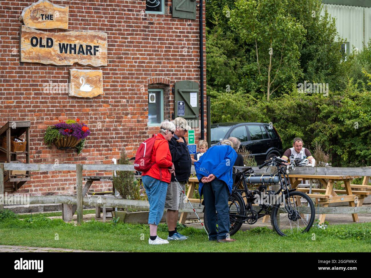 Hickling basin August 2021: Vintage gas and petrol powered bikes from ...