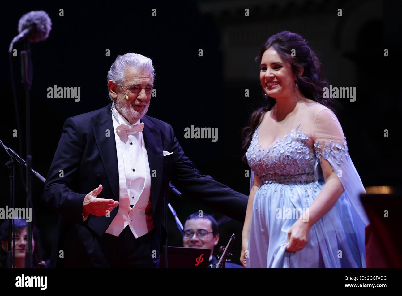 Placido domingo and sonya yoncheva hi-res stock photography and images ...