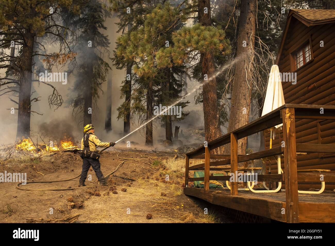 Meyers, United States. 31st Aug, 2021. Roseville fire fighter Kirk ...