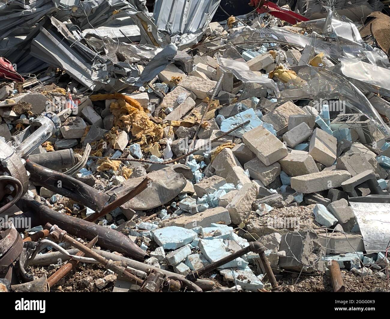 Rubble from a collapsed building Stock Photo - Alamy