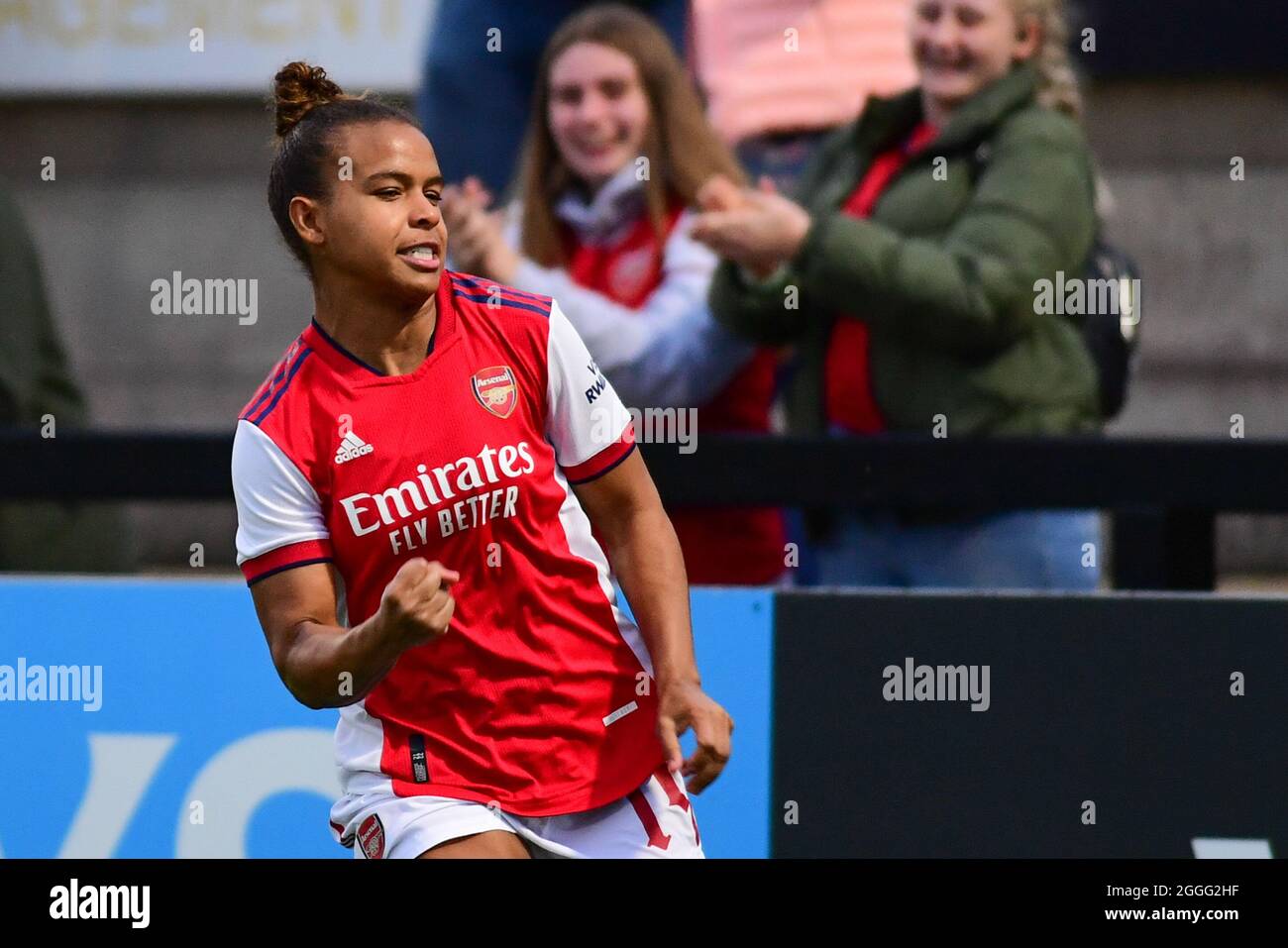 Nikita Parris (14 Arsenal) celebrates her goal during the UEFA ...