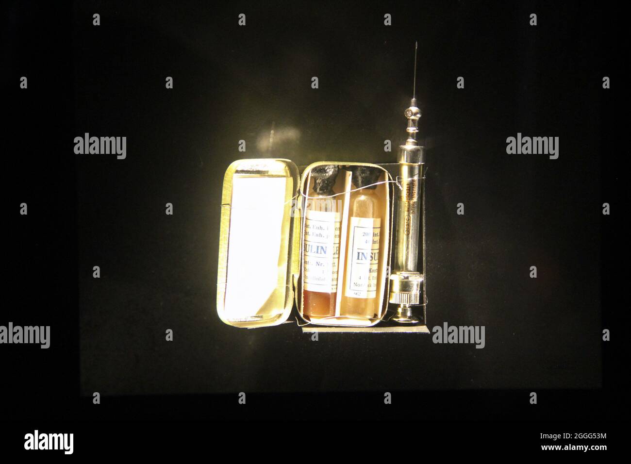 Insulin pack hi-res stock photography and images - Alamy