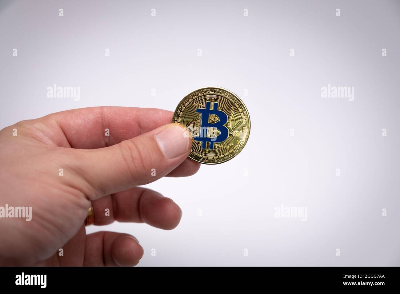 Metal money hi-res stock photography and images - Alamy