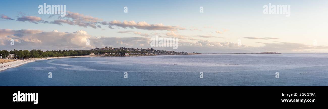 Panoramic View of Residential Homes in a modern city on the West Coast ...