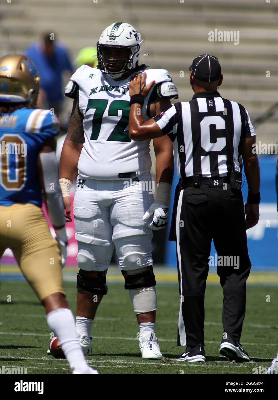 August 28, 2021 -Hawaii Rainbow Warriors offensive lineman Kohl Levao ...