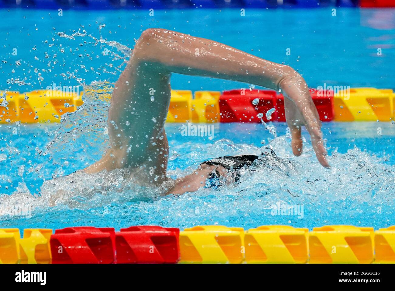 Mens 400m freestyle s10 heats hi-res stock photography and images - Alamy