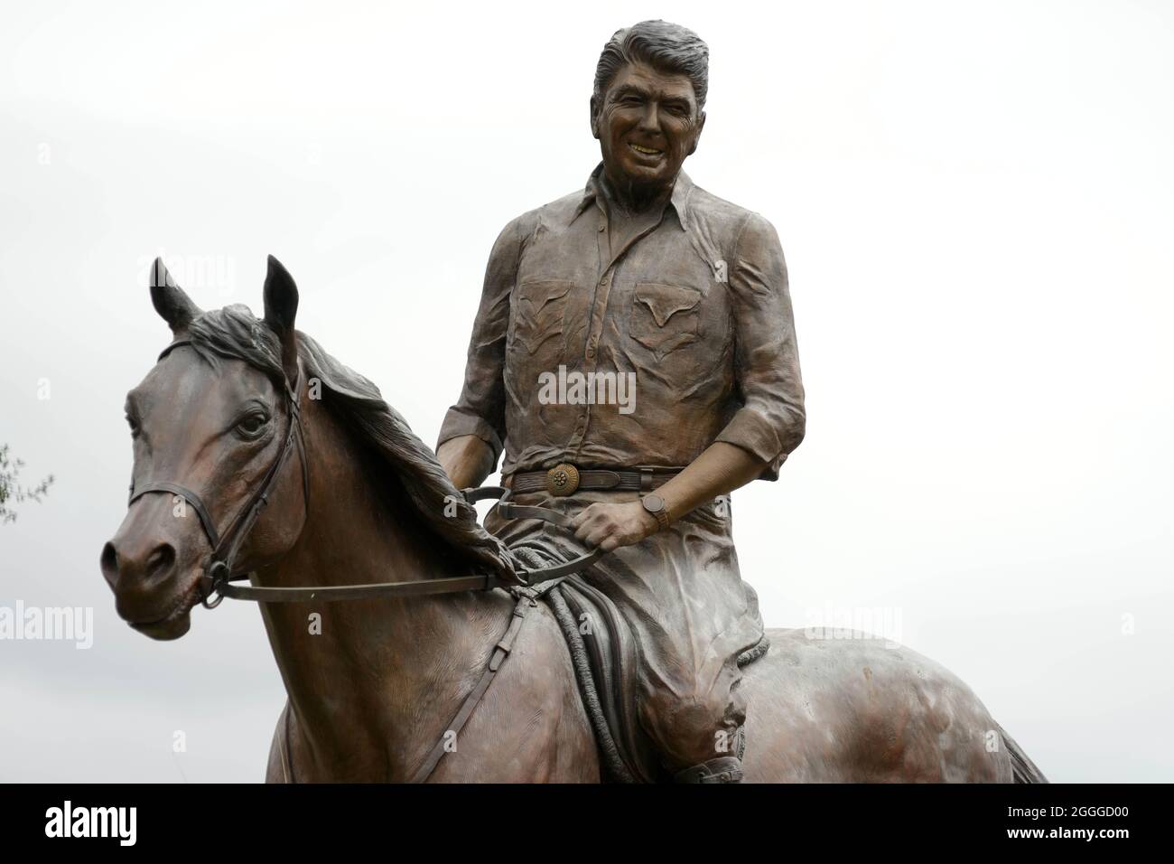 The "Along the Trail" equestrian statue at Ronald Reagan Presidential ...