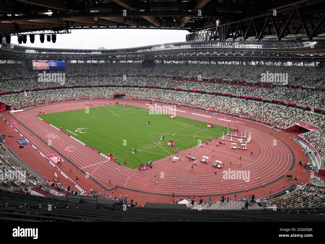 Starters blocks hi-res stock photography and images - Alamy