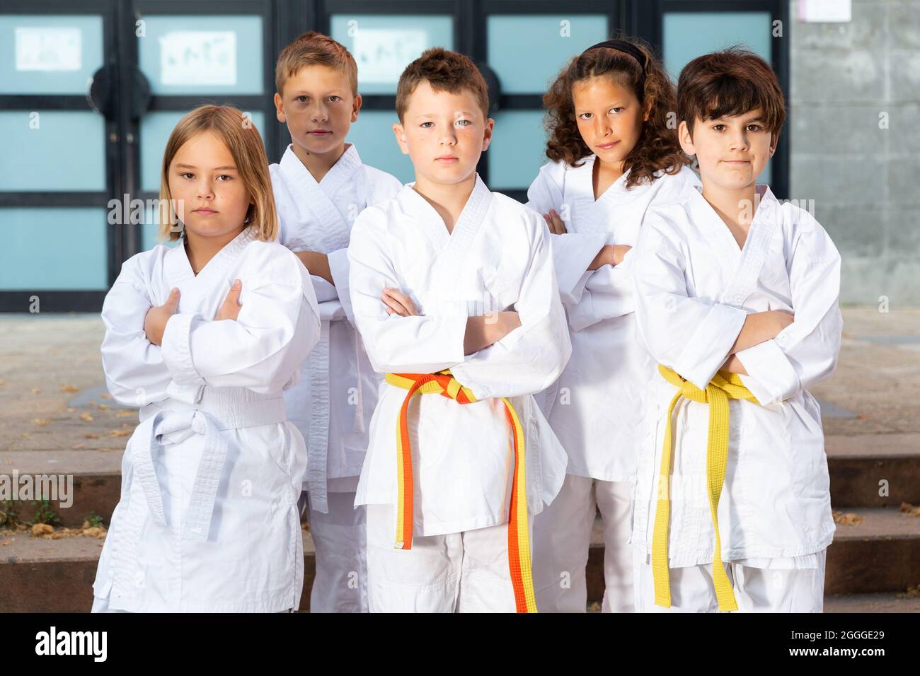 Karate girls class school children hi-res stock photography and images ...