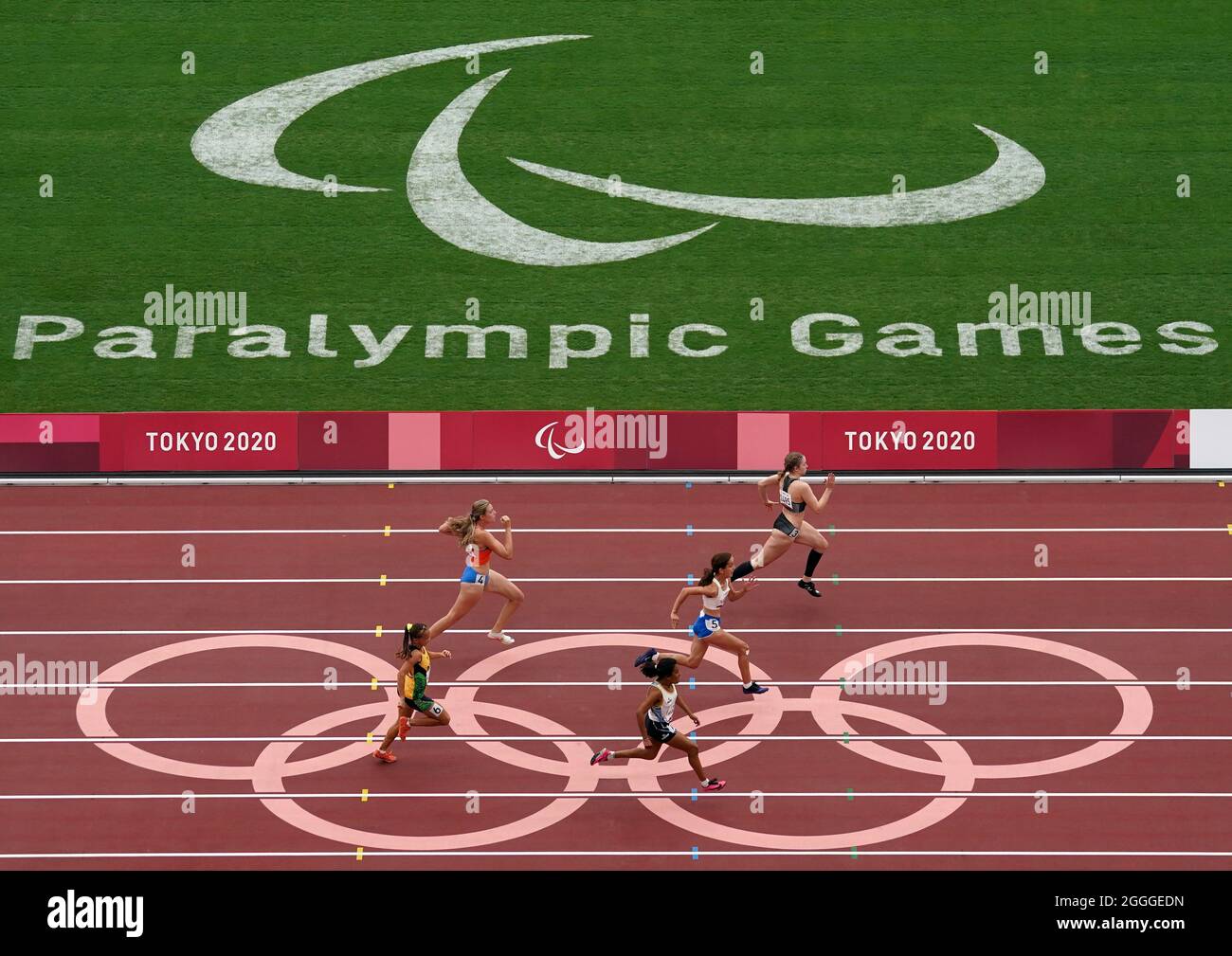 Danielle aitchison hi-res stock photography and images - Alamy