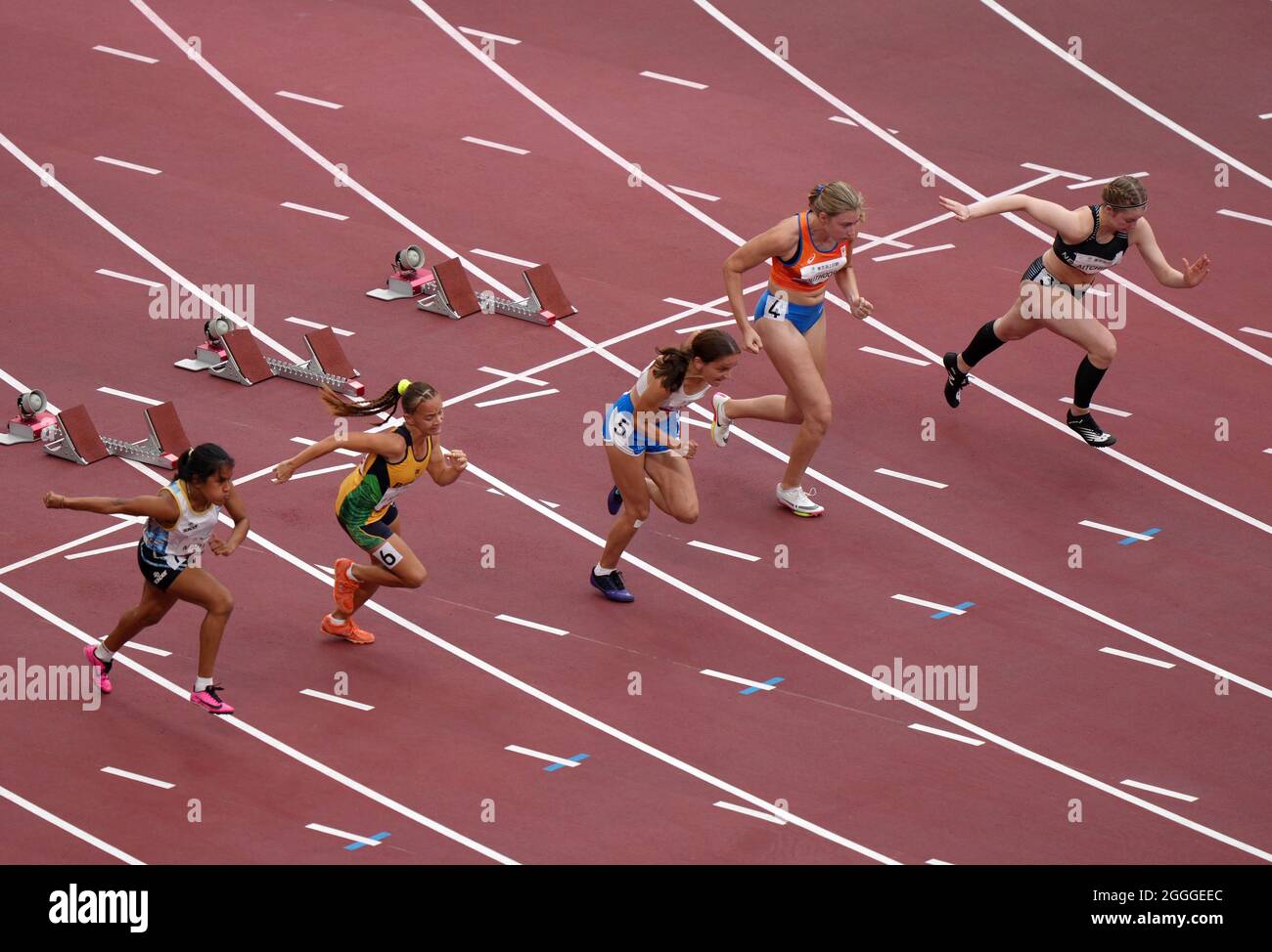 New Zealand's Danielle Aitchison (right) on the way to winning the ...