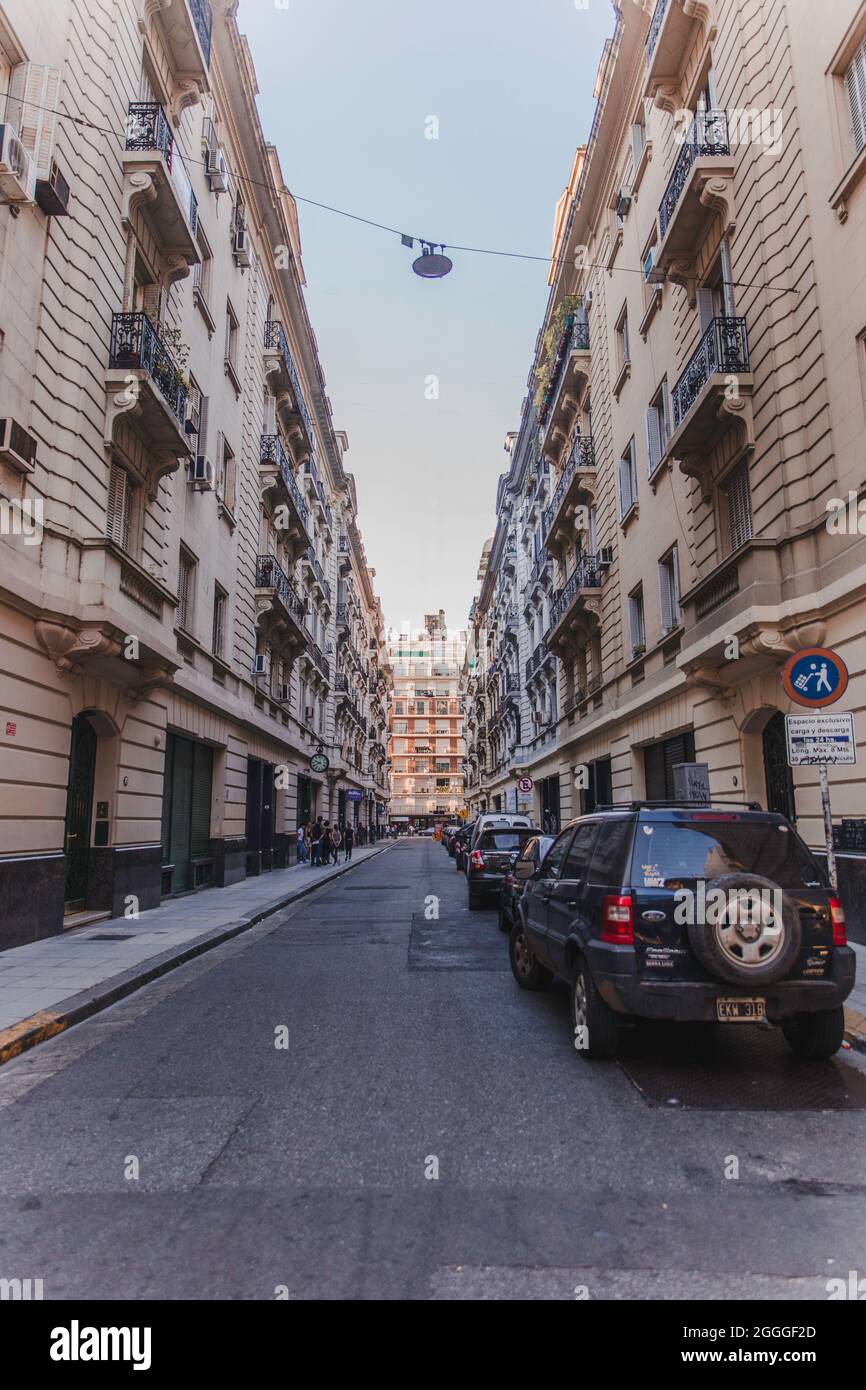 Espejo calle hi-res stock photography and images - Alamy