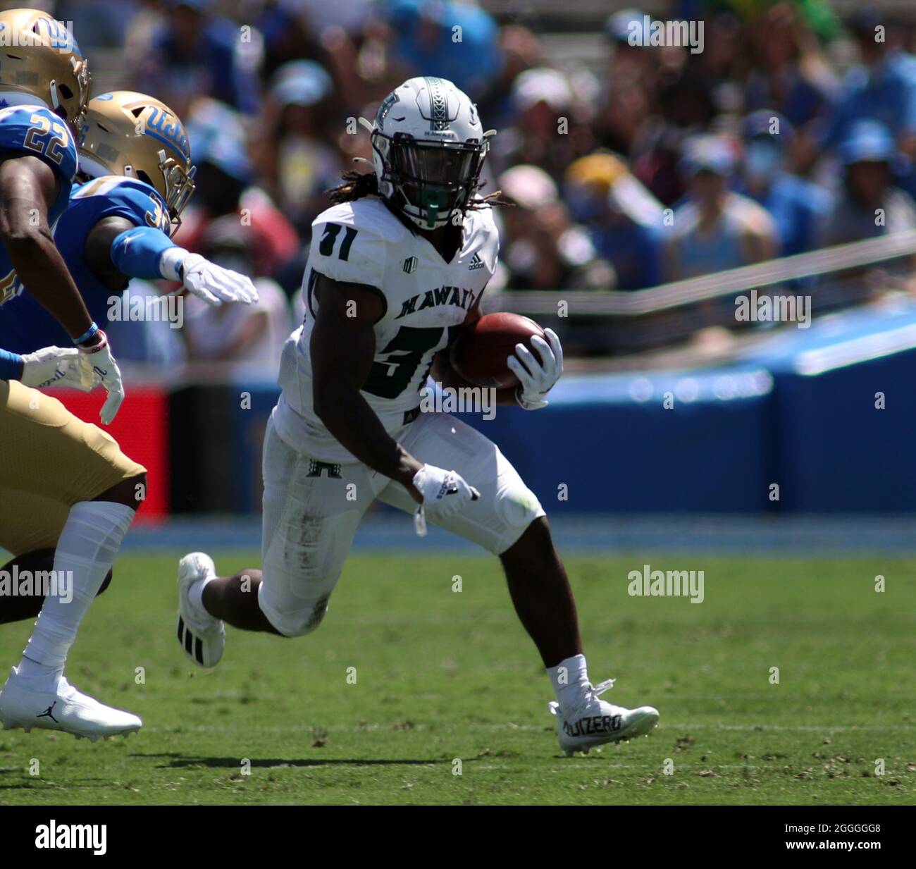 Corner to corner rainbow hi-res stock photography and images - Alamy