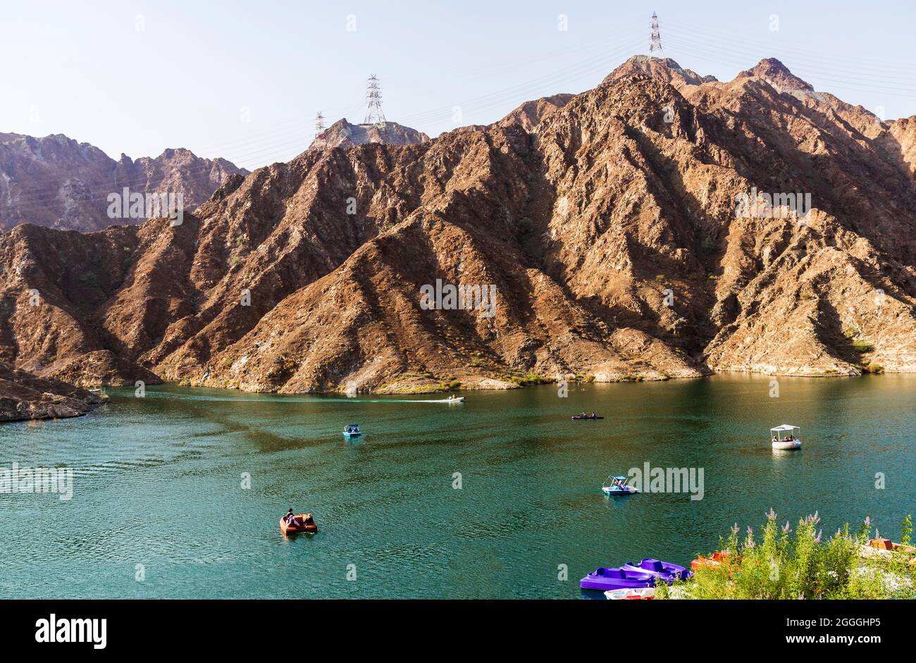 Mountains surrounding Al Al Rafisah Dam in Sharjah Emirate Stock Photo ...
