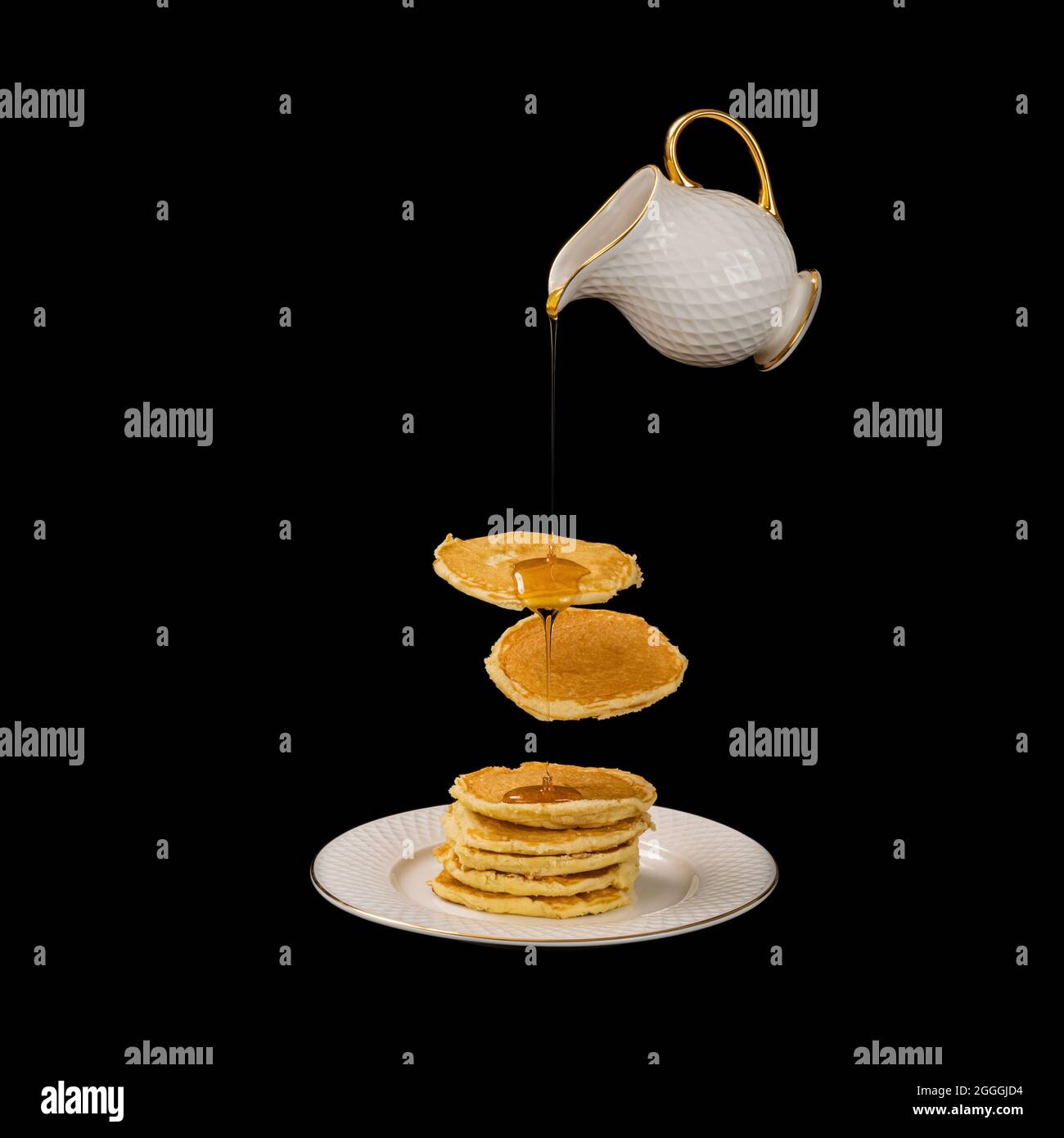 Flying pancake hi-res stock photography and images - Alamy