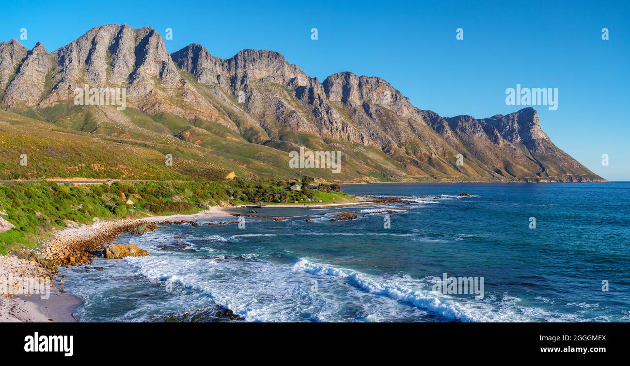 View of the Kogelberg Mountains along Clarence Drive between Gordon's ...