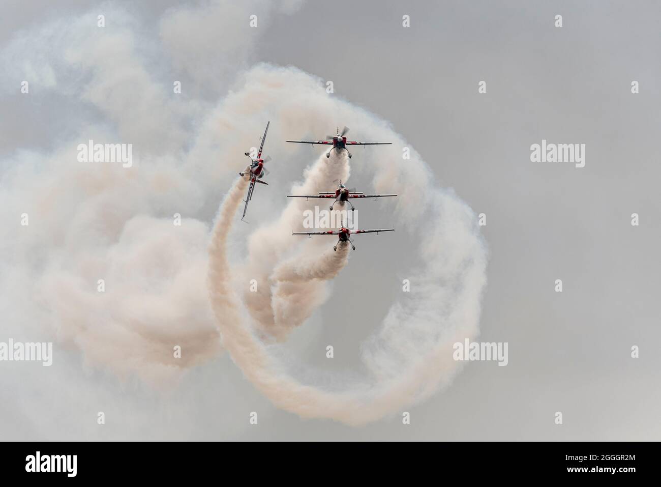 Global Stars display team flying a corkscrew formation at the Little ...