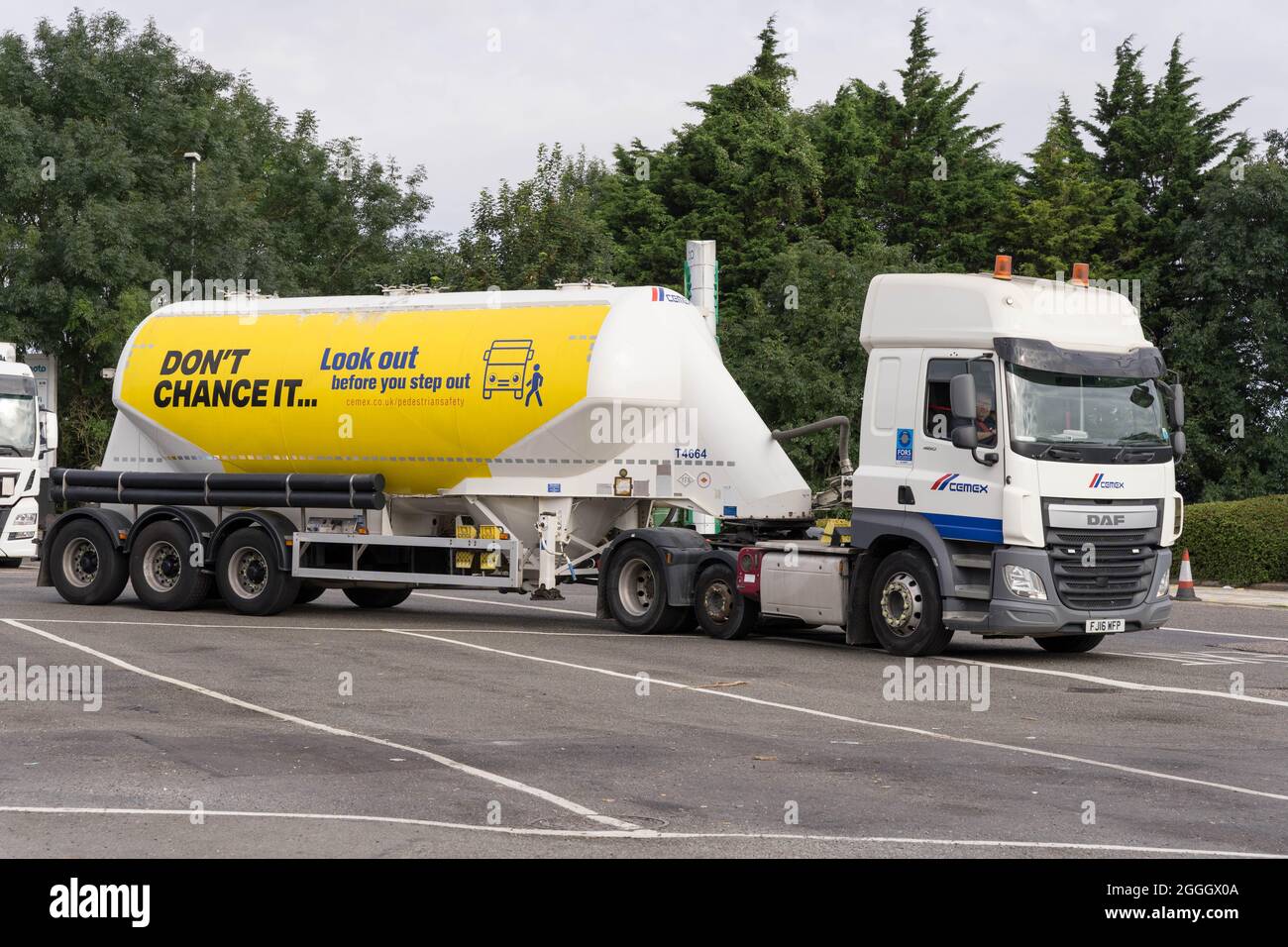 CEMEX HGV Lorry Stock Photo - Alamy