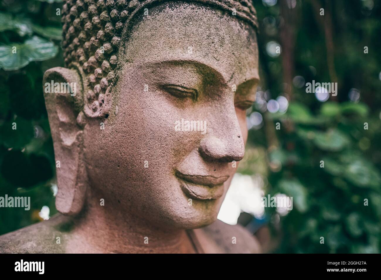 Calm buddha hi-res stock photography and images - Alamy