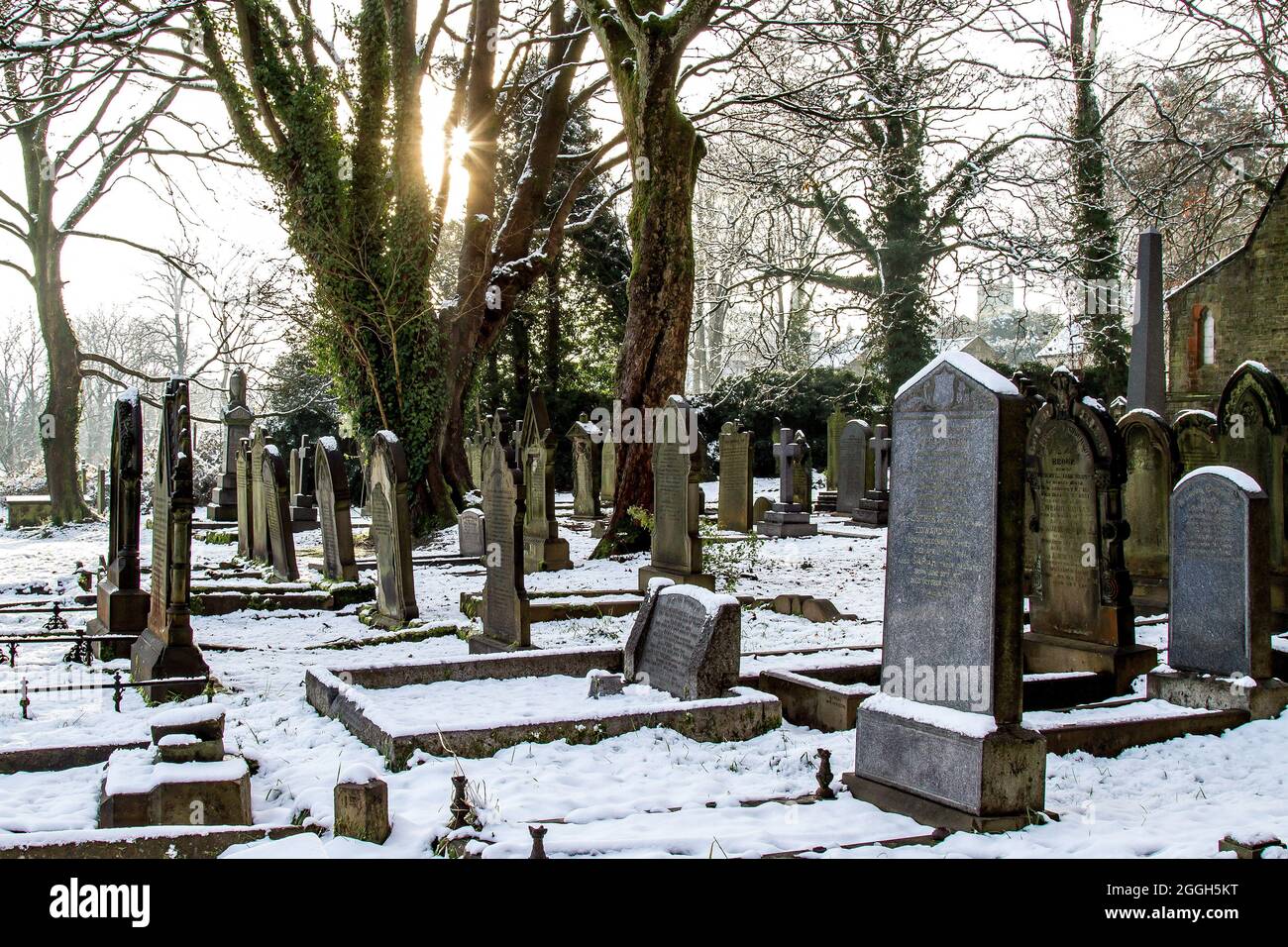 Sun on grave stones hi-res stock photography and images - Alamy