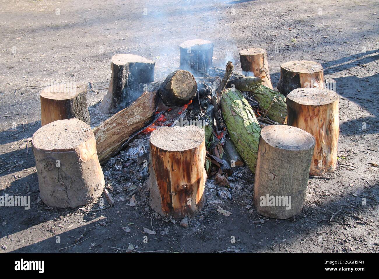 A Large Outdoor Wooden Log Warming Bonfire Stock Photo - Alamy