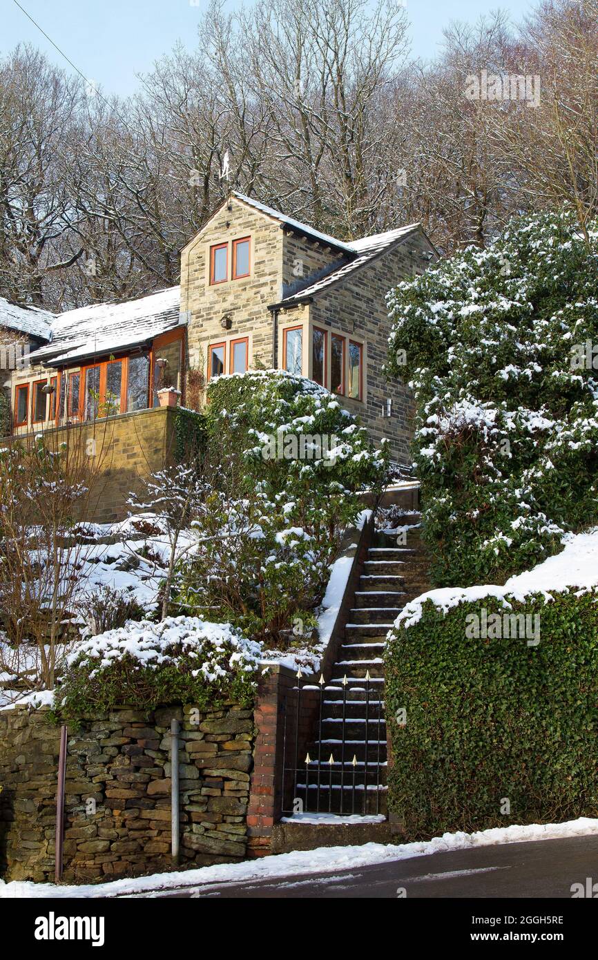 Light snow house hi-res stock photography and images - Alamy