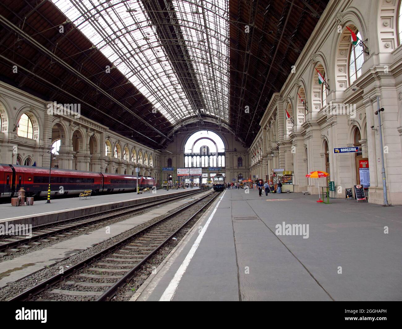 The train station in Budapest, Hungary Stock Photo - Alamy