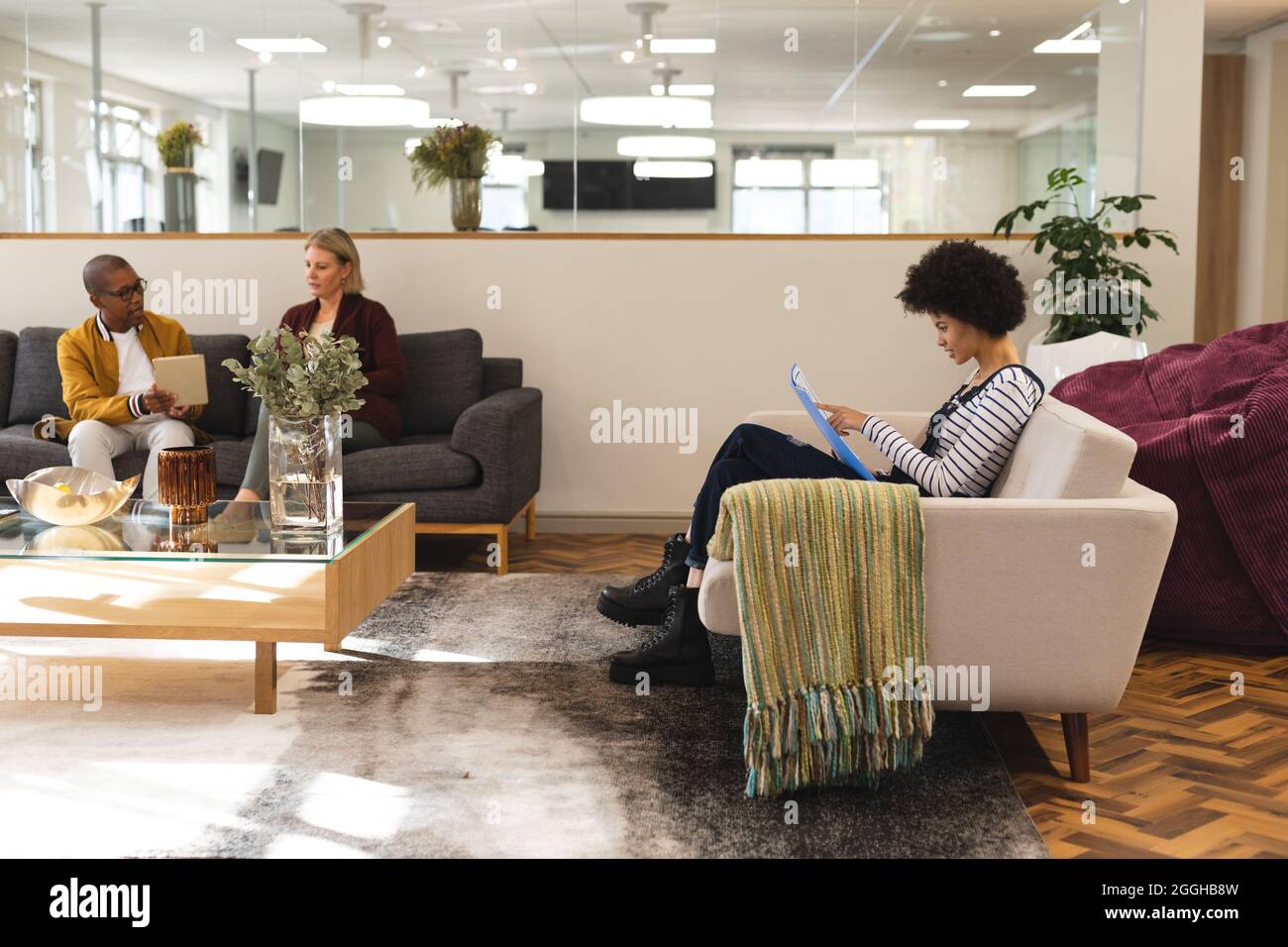 Workplace lounge hi-res stock photography and images - Alamy
